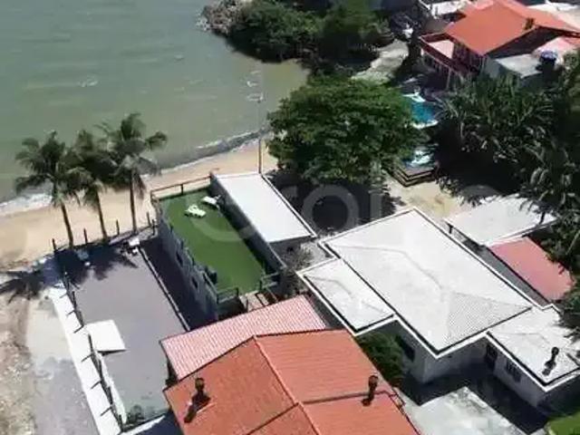 Casa / Sobrado para Venda em Palhoça/SC Praia de Fora 3 Quartos