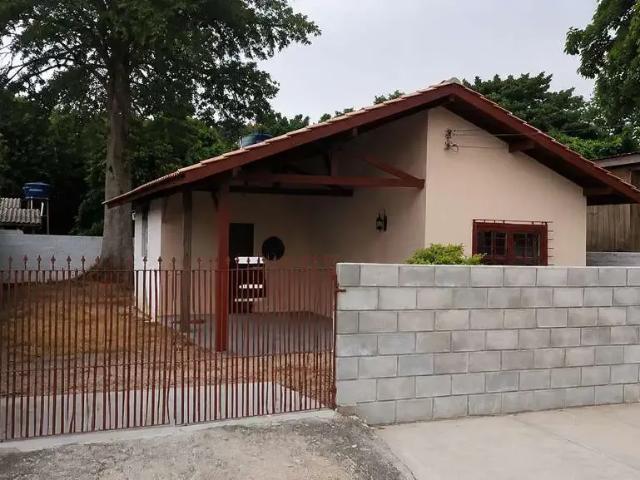 Casa / Sobrado para Venda em Palhoça/SC Praia de Fora 3 Quartos