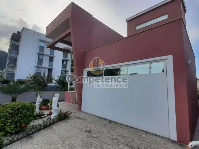 Casa / Sobrado para Venda em Palhoça/SC Praia de Fora 3 Quartos