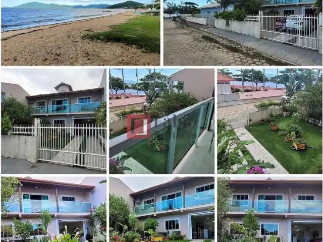 Casa / Sobrado para Venda em Palhoça/SC Praia de Fora 3 Quartos