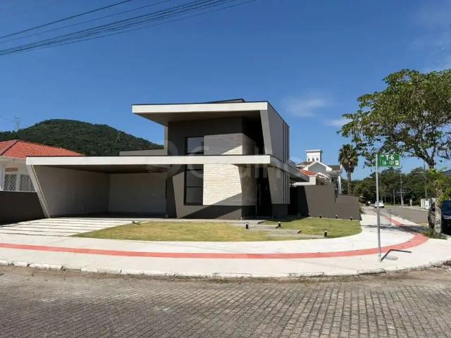 Casa / Sobrado para Venda em Palhoça/SC Praia de Fora 3 Quartos