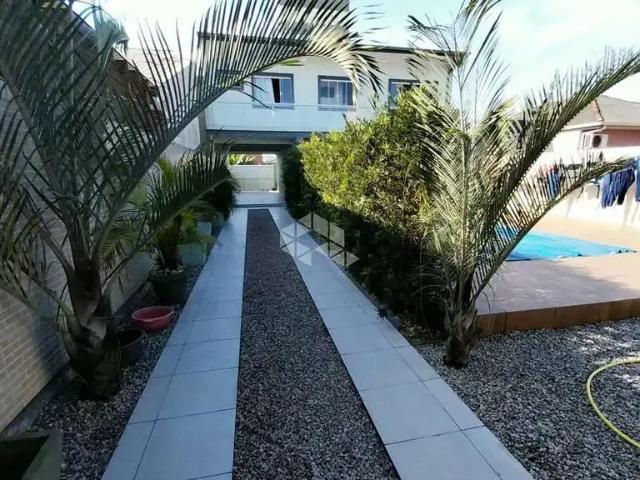 Casa / Sobrado para Venda em Palhoça/SC Rio Grande 3 Quartos