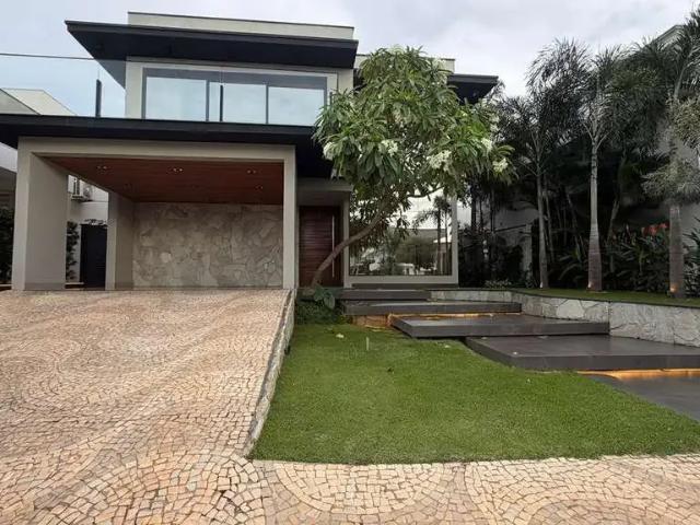 Casa / Sobrado para Venda em Palmas/TO Plano Diretor Sul 4 Quartos