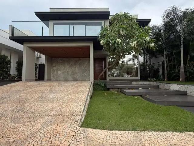 Casa / Sobrado para Venda em Palmas/TO Plano Diretor Sul 4 Quartos