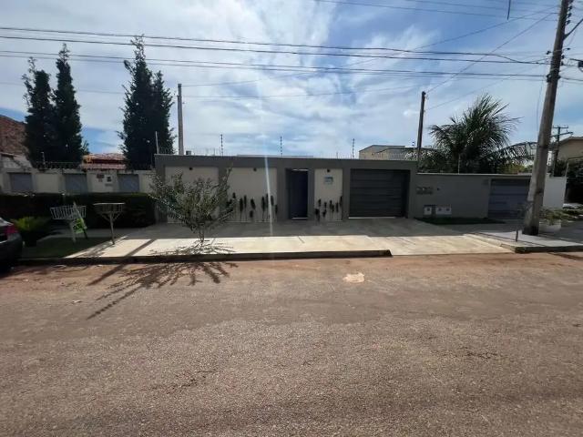 Casa / Sobrado para Venda em Palmas/TO Plano Diretor Sul 3 Quartos