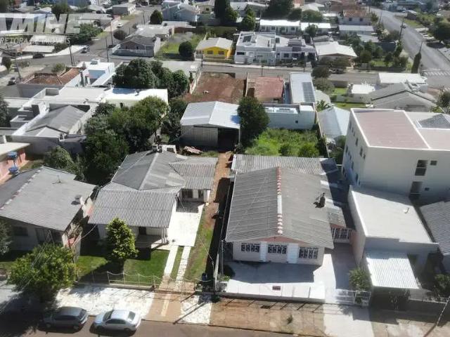 Casa / Sobrado para Venda em Palmas/PR Divino 4 Quartos