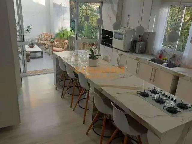 Casa / Sobrado para Venda em Paraibuna/SP Alto da Boa Vista 4 Quartos