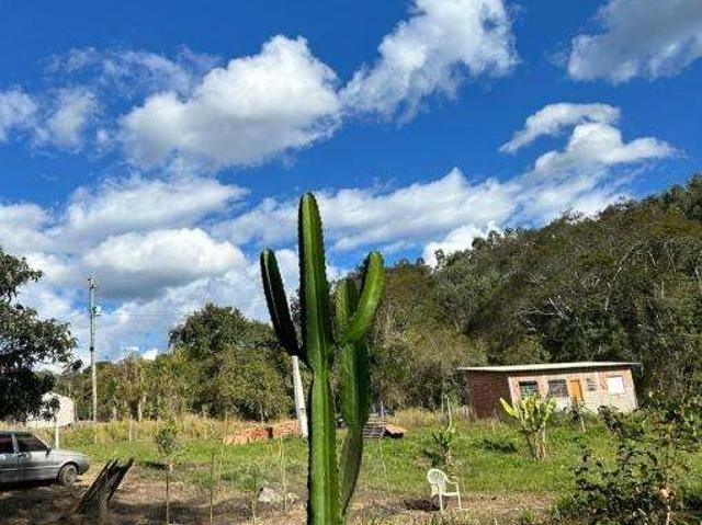 Casa / Sobrado para Venda em Paraibuna/SP Bairro dos Pimentas 2 Quartos