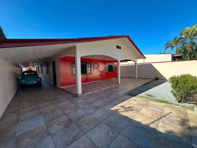 Casa / Sobrado para Venda em Paranaguá/PR Vila dos Comerciários 3 Quartos