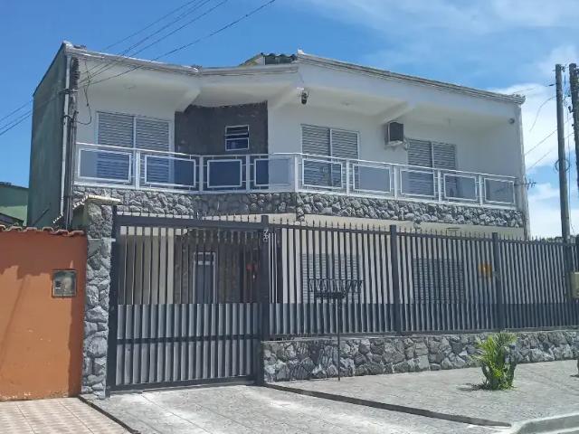 Casa / Sobrado para Venda em Paranaguá/PR Alvorada 5 Quartos