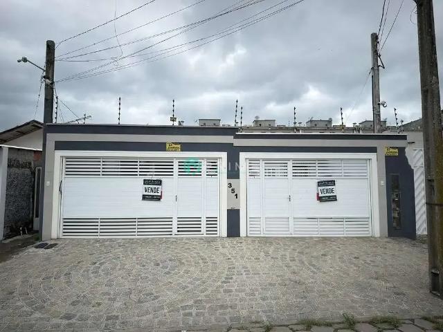 Casa / Sobrado para Venda em Paranaguá/PR Costeira 5 Quartos