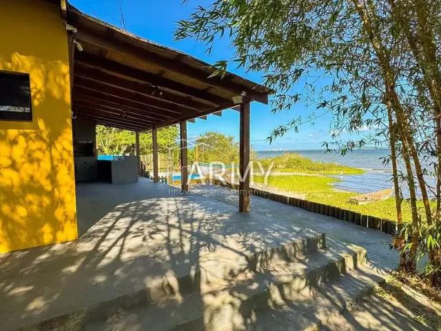 Casa / Sobrado para Venda em Paranaguá/PR Ilha de Piaçaguera 3 Quartos