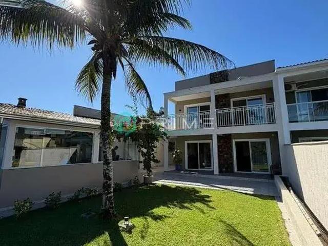 Casa / Sobrado para Venda em Paranaguá/PR Jardim Guaraituba 4 Quartos