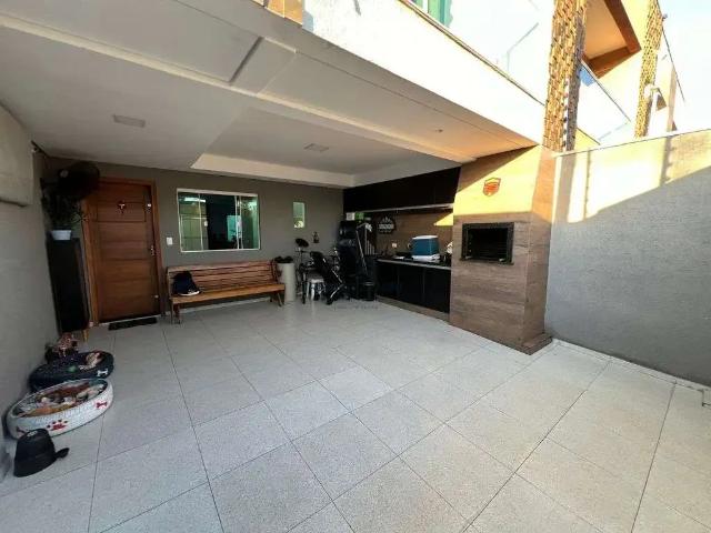 Casa / Sobrado para Venda em Paranaguá/PR Jardim Guaraituba 3 Quartos
