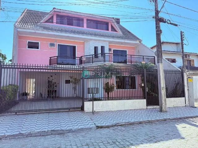 Casa / Sobrado para Venda em Paranaguá/PR João Gualberto 5 Quartos