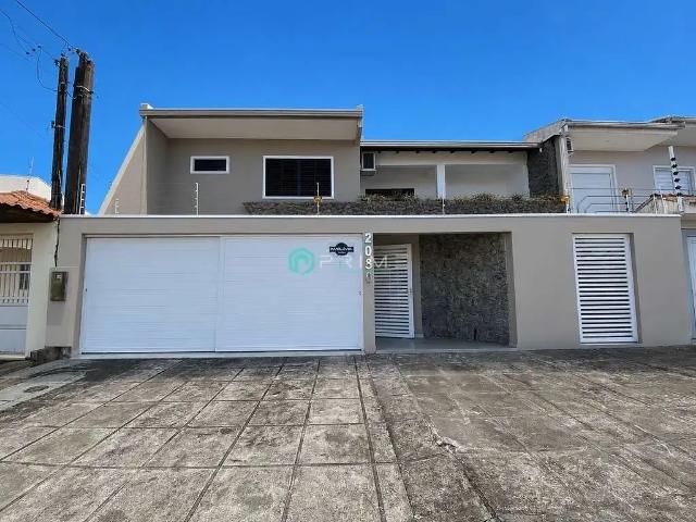 Casa / Sobrado para Venda em Paranaguá/PR Palmital 3 Quartos