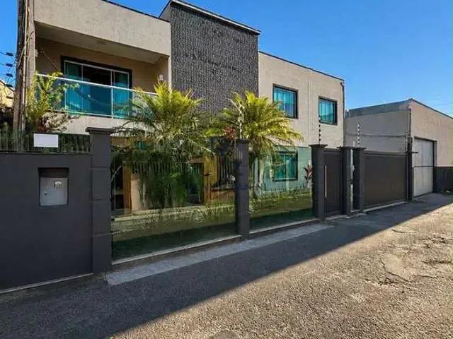 Casa / Sobrado para Venda em Paranaguá/PR Raia 4 Quartos