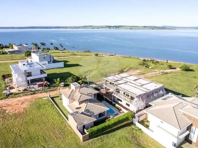 Casa / Sobrado para Venda em Paranapanema/SP Terras de Santa Cristina XIII Setor Marina 4 Quartos