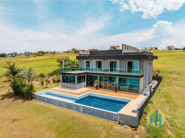 Casa / Sobrado para Venda em Paranapanema/SP Centro