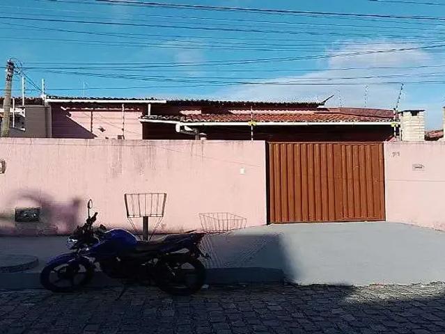 Casa / Sobrado para Venda em Parnamirim/RN Emaús 3 Quartos