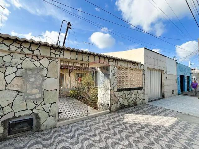 Casa / Sobrado para Venda em Parnamirim/RN Monte Castelo 2 Quartos