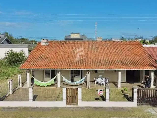 Casa / Sobrado para Venda em Passo de Torres/SC Bela Torres 4 Quartos