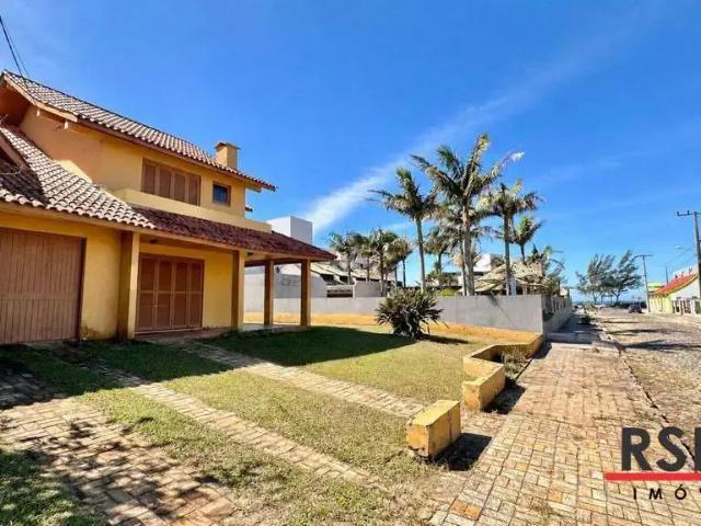 Casa / Sobrado para Venda em Passo de Torres/SC Bela Torres 5 Quartos