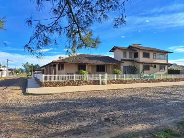 Casa / Sobrado para Venda em Passo de Torres/SC Bela Torres 6 Quartos