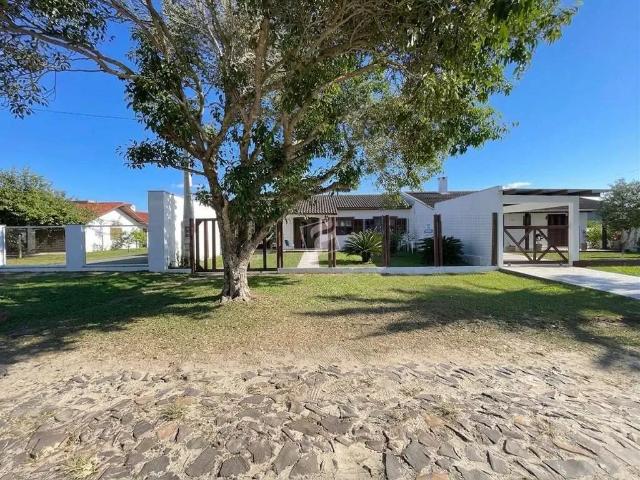 Casa / Sobrado para Venda em Passo de Torres/SC Bela Torres 3 Quartos