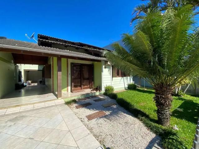 Casa / Sobrado para Venda em Passo de Torres/SC Silveira 3 Quartos