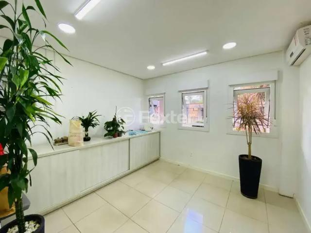 Casa / Sobrado para Venda em Passo Fundo/RS Centro 5 Quartos