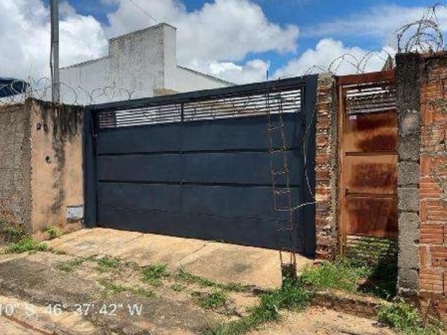 Casa / Sobrado para Venda em Passos/MG Centro 2 Quartos
