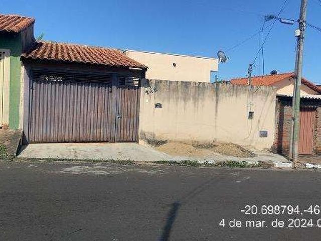 Casa / Sobrado para Venda em Passos/MG Jardim Califórnia