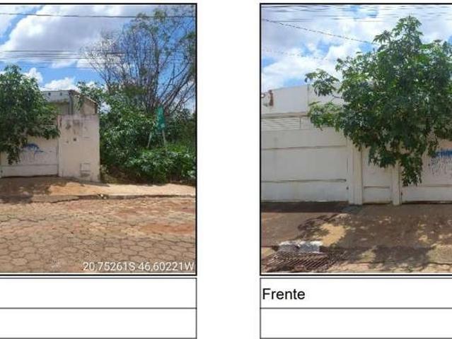 Casa / Sobrado para Venda em Passos/MG Jardim Aclimação 2 Quartos