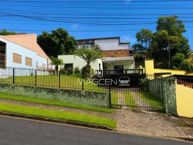 Casa / Sobrado para Venda em Pato Branco/PR Menino Deus 3 Quartos
