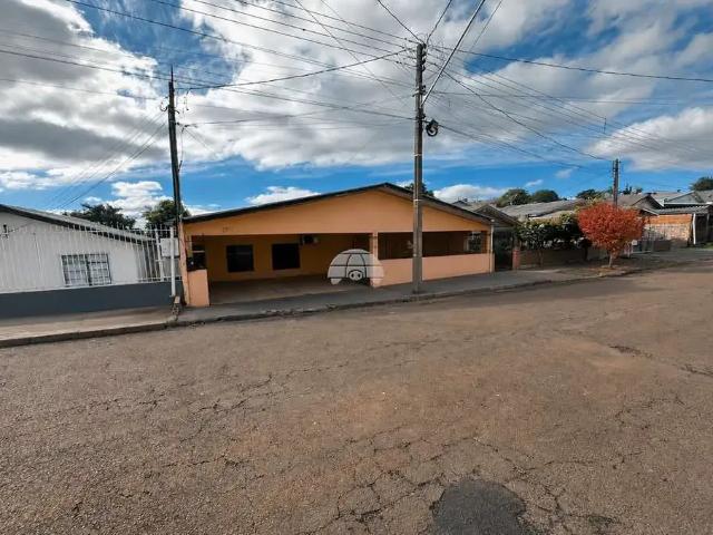 Casa / Sobrado para Venda em Pato Branco/PR Planalto 3 Quartos