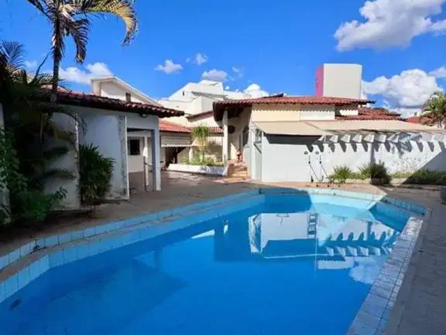 Casa / Sobrado para Venda em Patos de Minas/MG Guanabara 4 Quartos