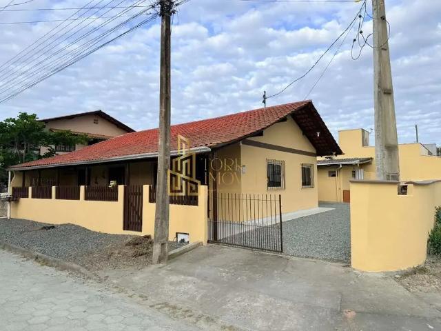 Casa / Sobrado para Venda em Penha/SC Armação 4 Quartos