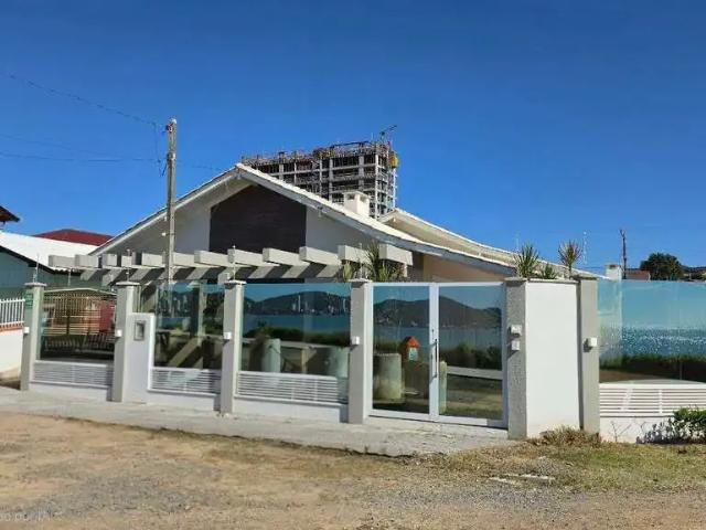 Casa / Sobrado para Venda em Penha/SC Centro 4 Quartos