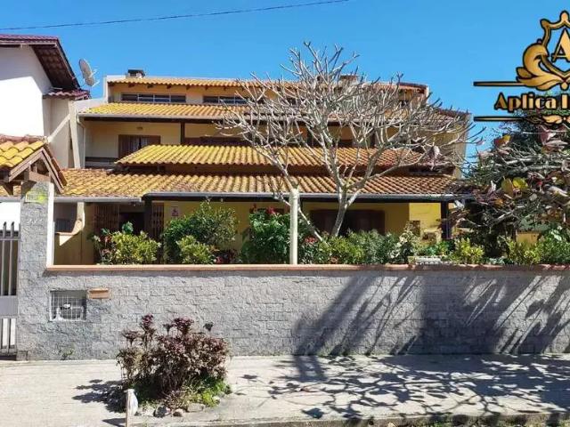 Casa / Sobrado para Venda em Penha/SC Centro 5 Quartos