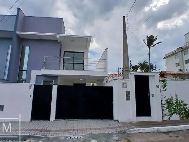 Casa / Sobrado para Venda em Penha/SC Centro 3 Quartos