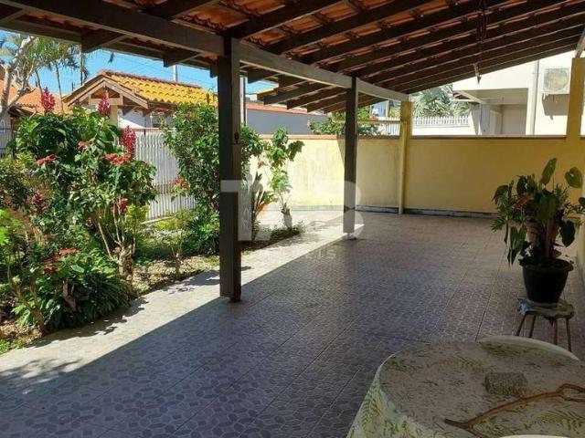 Casa / Sobrado para Venda em Penha/SC Praia Alegre 5 Quartos