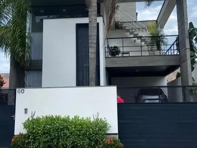 Casa / Sobrado para Venda em Penha/SC Praia do Quilombo 3 Quartos