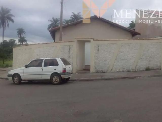 Casa / Sobrado para Venda em Pedregulho/SP Centro 3 Quartos