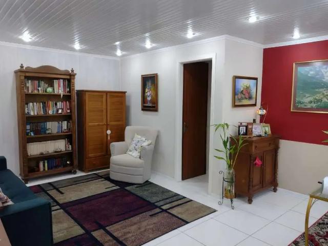 Casa / Sobrado para Venda em Pelotas/RS Centro 2 Quartos