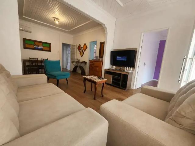 Casa / Sobrado para Venda em Pelotas/RS Centro 2 Quartos
