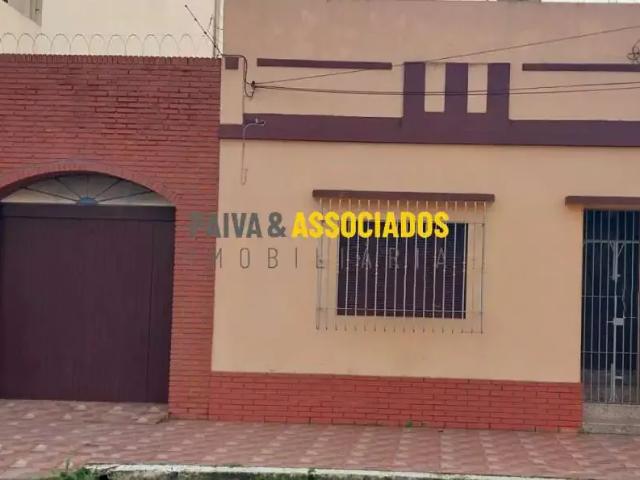 Casa / Sobrado para Venda em Pelotas/RS Centro 2 Quartos
