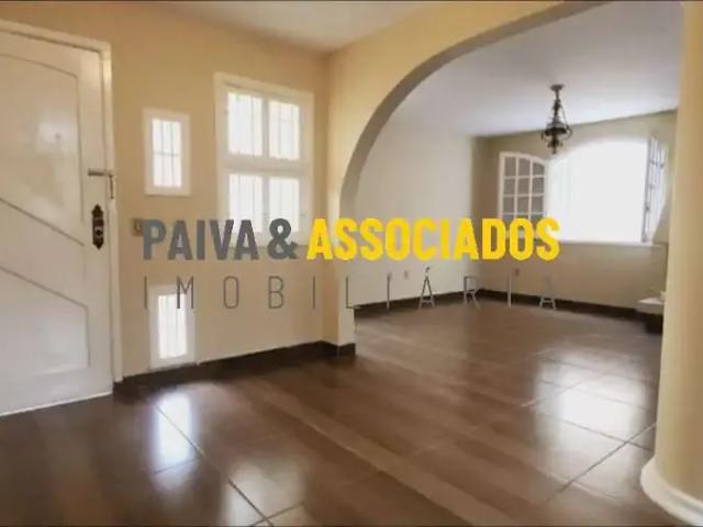 Casa / Sobrado para Venda em Pelotas/RS Centro 3 Quartos