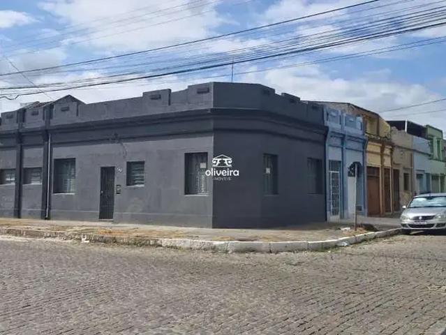 Casa / Sobrado para Venda em Pelotas/RS Centro 3 Quartos