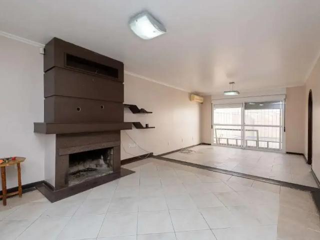 Casa / Sobrado para Venda em Pelotas/RS Centro 3 Quartos